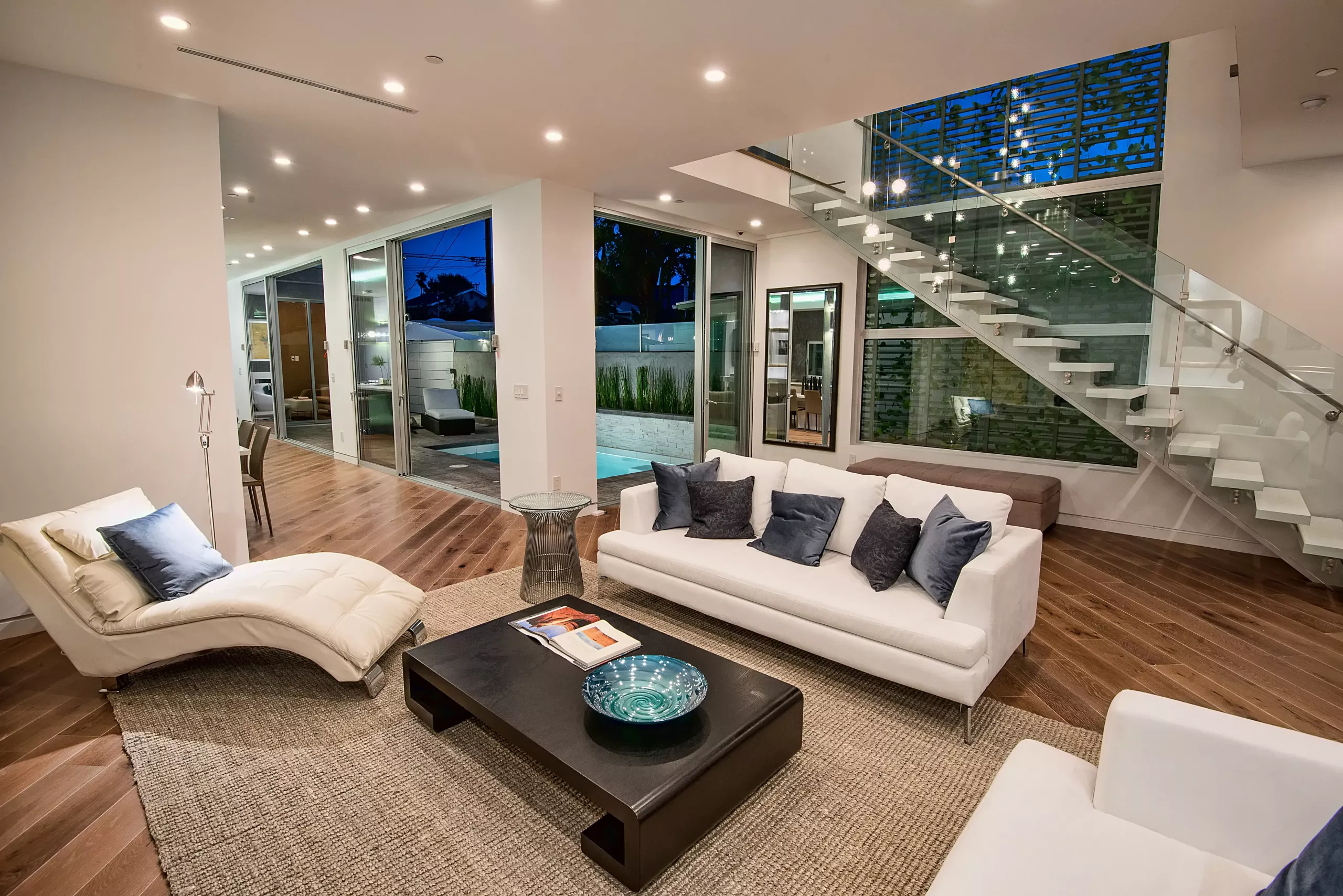 Custom Modern Home Design – Bossage Homes